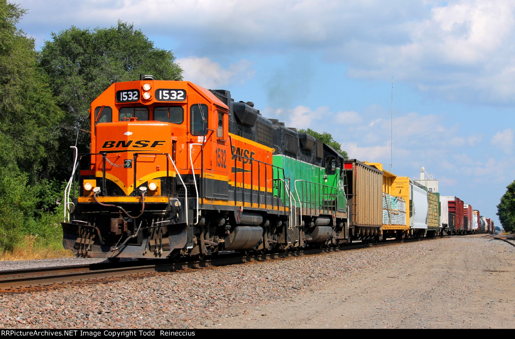 BNSF 1532